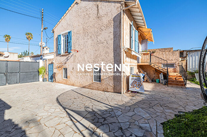 Maison à vendre - Vallauris, Golfe Juan, Vieux Port - 6 pièces - 5 chambres