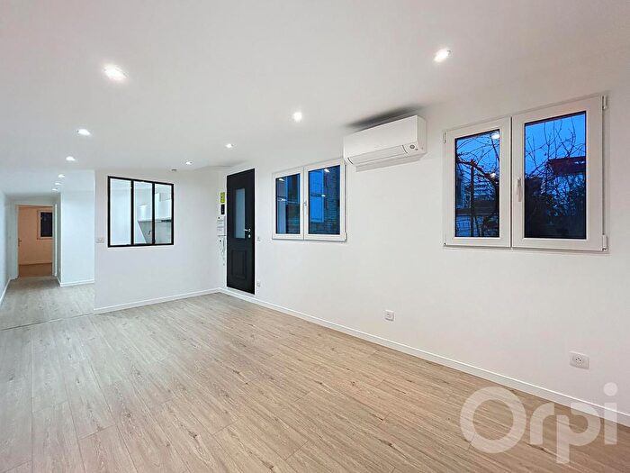 Appartement à louer - Maisons-Alfort, Charentonneau - 2 pièces - 1 chambre