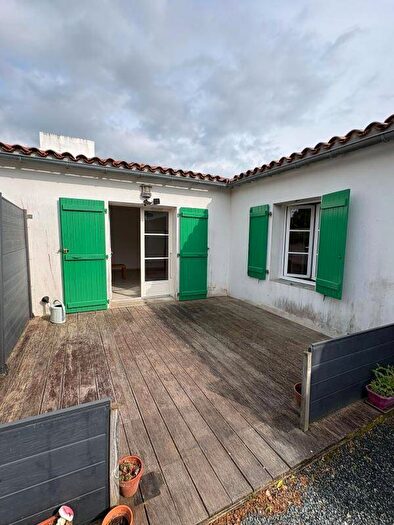 Maison 4 pièces à La Flotte, à louer