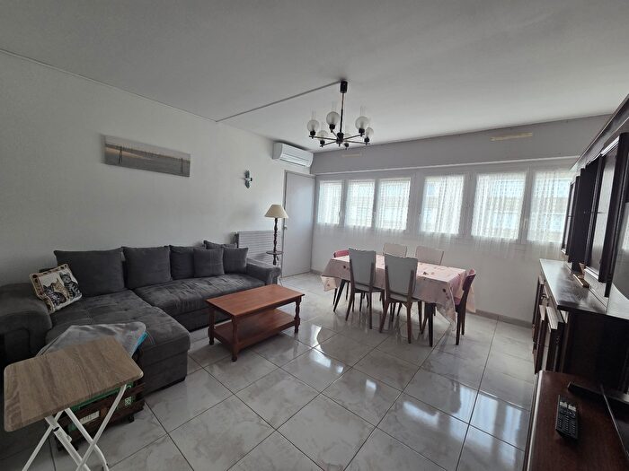 Appartement à vendre - Balaruc-les-Bains - 3 pièces - 2 chambres