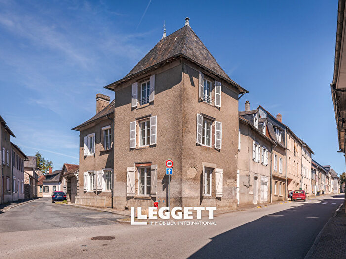 Lubersac : Maison 12 pièces à vendre