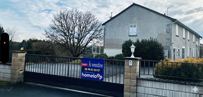 Maison à vendre - Hadol - 8 pièces - 6 chambres