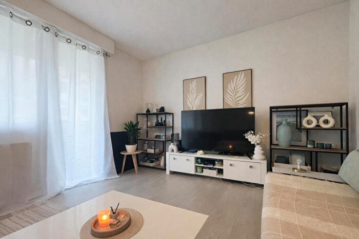 Appartement à vendre - Annemasse, Romagny - 4 pièces - 4 chambres