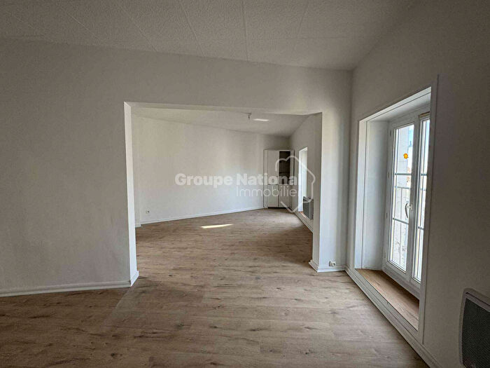 Arles, Mas-Thibert, Salin-de-Giraud : Appartement 3 pièces à louer