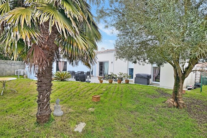 Maison à vendre - Saint-Mathurin - 5 pièces - 4 chambres