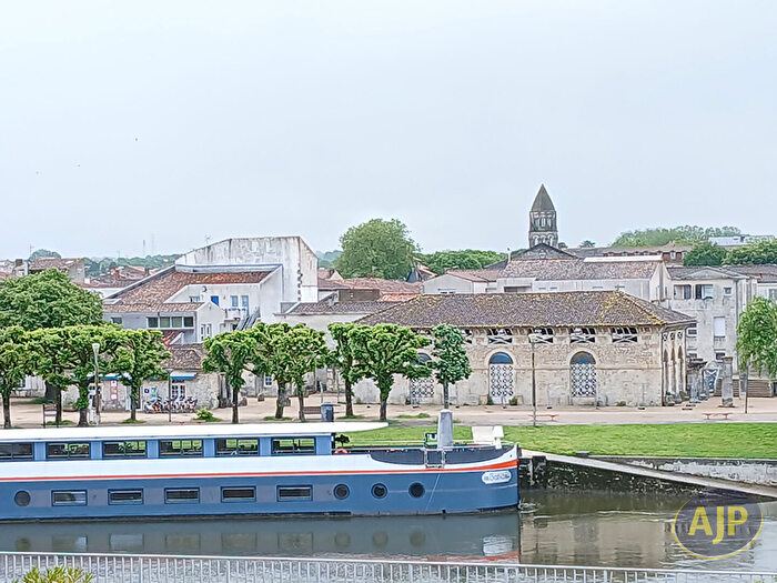 Saintes, Centre-ville : Appartement 3 pièces à vendre