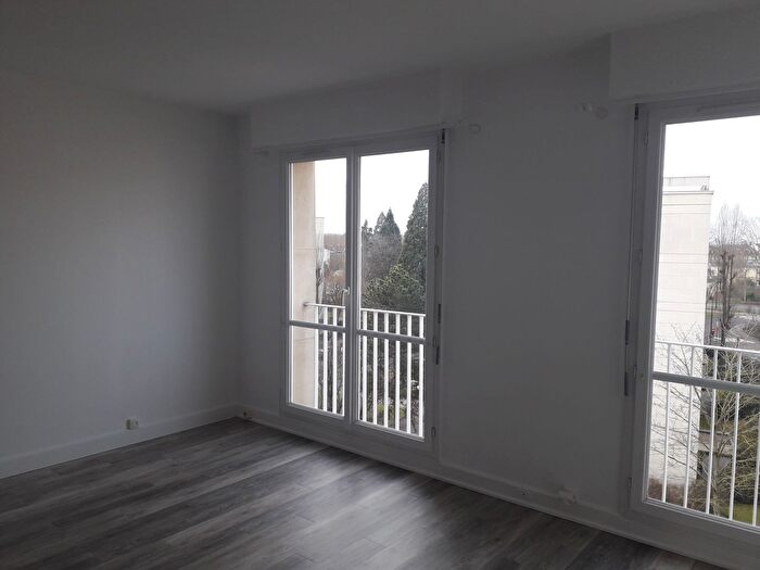 Versailles, Jussieu, Petits Bois, Picardie : Appartement 1 pièce à louer