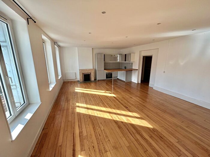 Appartement à vendre - Saint-Étienne, Crêt de Roc - 4 pièces - 3 chambres