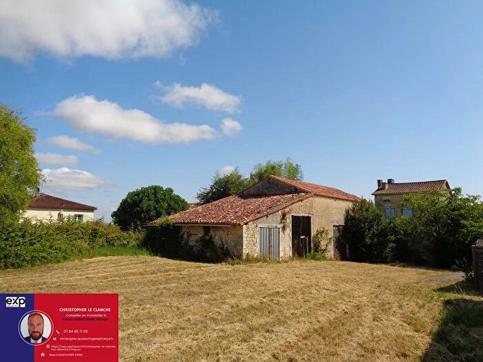 Maison à vendre - Saint-Séverin - 1 pièce