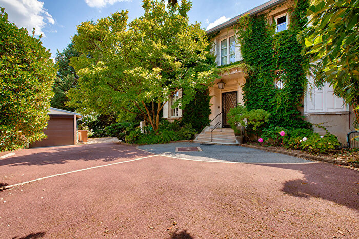 Bièvres : Maison 8 pièces à vendre