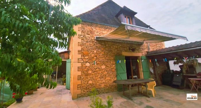 Meyrals : Maison 11 pièces à vendre