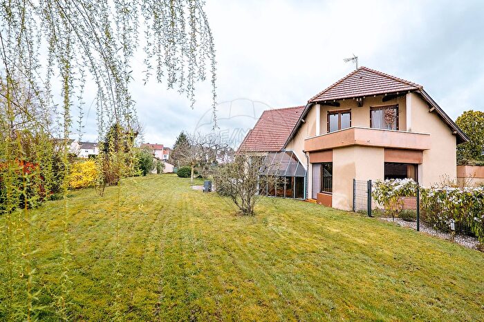 Maison à vendre - Lapalisse - 8 pièces - 4 chambres