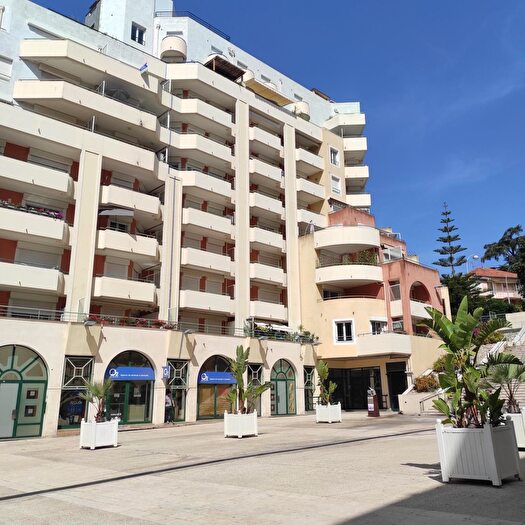 Appartement à louer - Nice, Baumettes - 2 pièces - 1 chambre