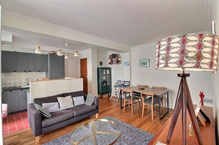Appartement 3 pièces à Paris 17ème, La Fourche, Guy Moquet, à louer