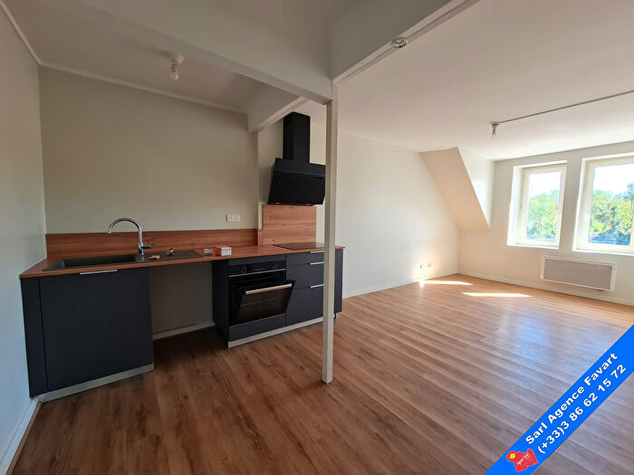 Laroche-Saint-Cydroine : Appartement 3 pièces à louer