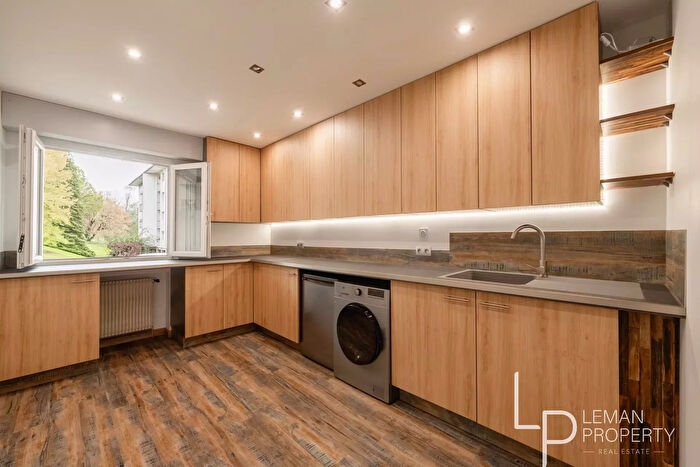 Appartement à vendre - Annecy, Centre-ville, Vieille ville, Marquisats - 3 pièces - 2 chambres