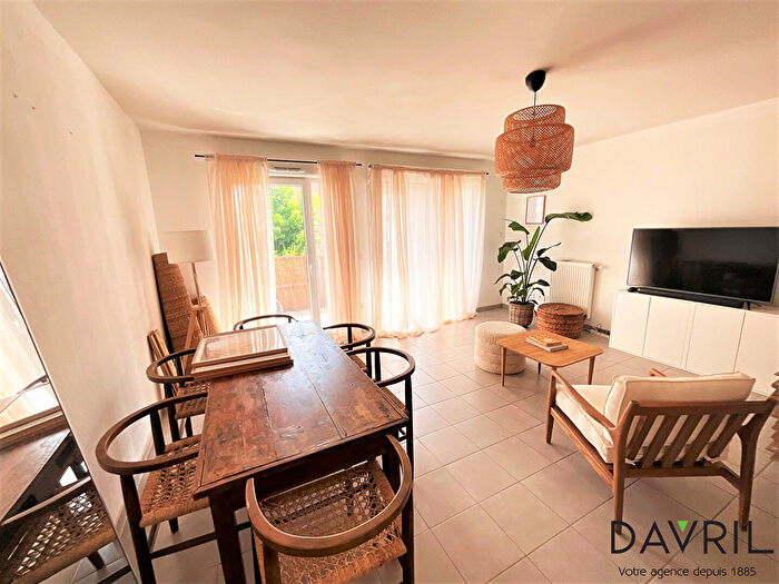 Appartement à vendre - Chanteloup-les-Vignes - 4 pièces - 2 chambres