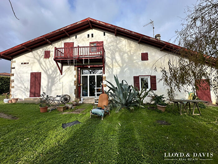 Maison à vendre - Arraute-Charritte - 6 pièces - 3 chambres