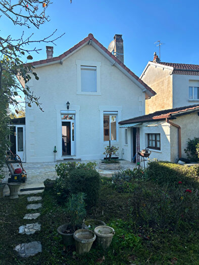 Maison à louer - Périgueux, Saint-Georges - 3 pièces - 2 chambres