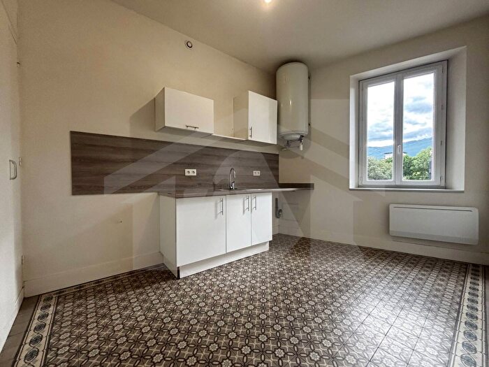 Saint Laurent, Grenoble : Appartement 3 pièces à louer