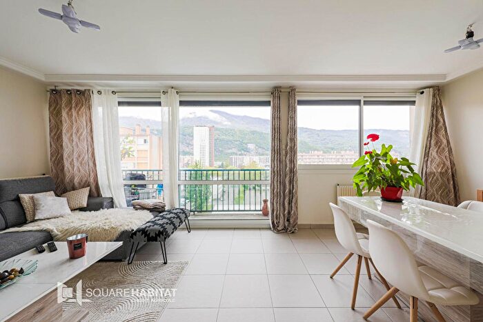 Appartement à vendre - Échirolles - 4 pièces - 2 chambres