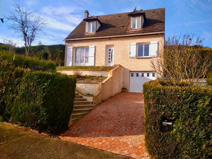 Épône : Maison 7 pièces à vendre