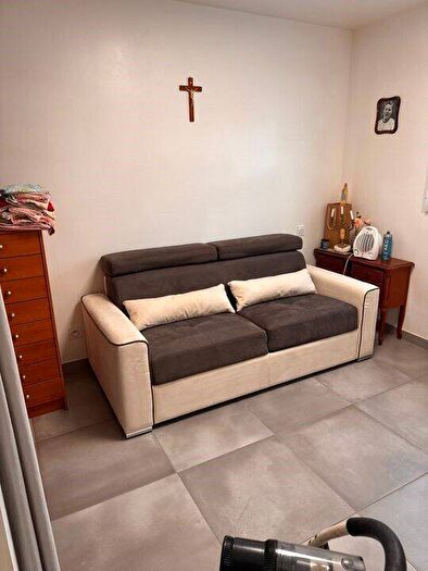 Appartement 1 pièce à Nord, Pia, à louer