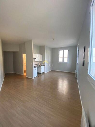 Collegiale, Mantes-la-Jolie : Appartement 1 pièce à louer