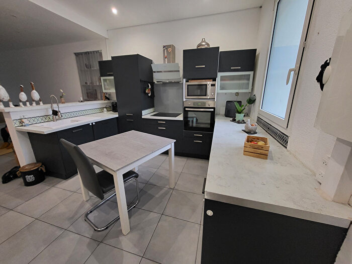 Appartement à vendre - Saint-Martin-de-Crau - 2 pièces - 1 chambre