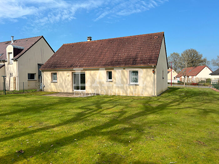 La Fresnaye-sur-Chédouet : Maison 5 pièces à vendre