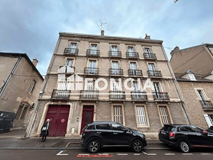 Appartement à louer - Clemenceau, Dijon - 7 pièces - 4 chambres