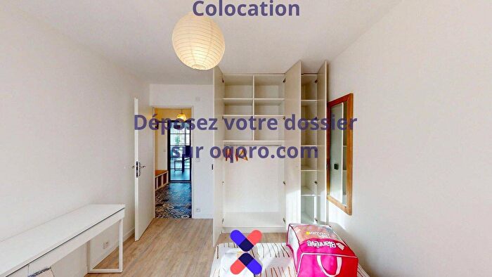 Appartement à louer - Les Hauts de Chambéry-Mollard - 5 pièces - 4 chambres