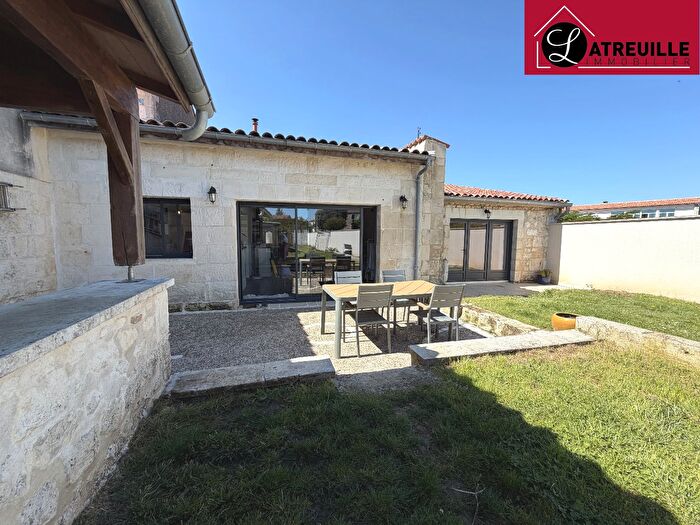 Maison 6 pièces à vendre à Pons