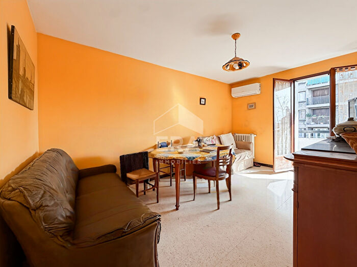 Appartement à vendre - Marseille e , La Blancarde - 2 pièces - 1 chambre