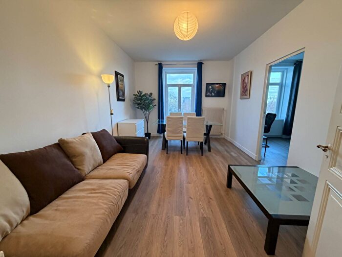 Appartement à louer - Strasbourg - 4 pièces - 3 chambres