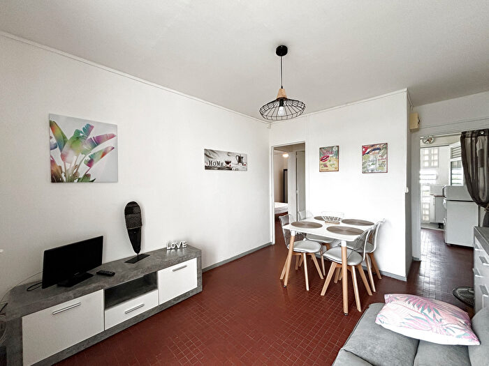 Appartement à vendre - Pointe-à-Pitre - 3 pièces - 2 chambres