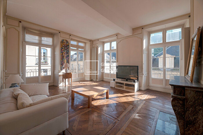 Appartement à vendre - Quartiers Centre, Centre-ville - 5 pièces - 3 chambres