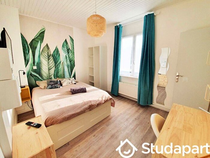 Appartement à louer - Alma Gare-Fosse aux Chênes, Roubaix - 1 pièce - 6 chambres