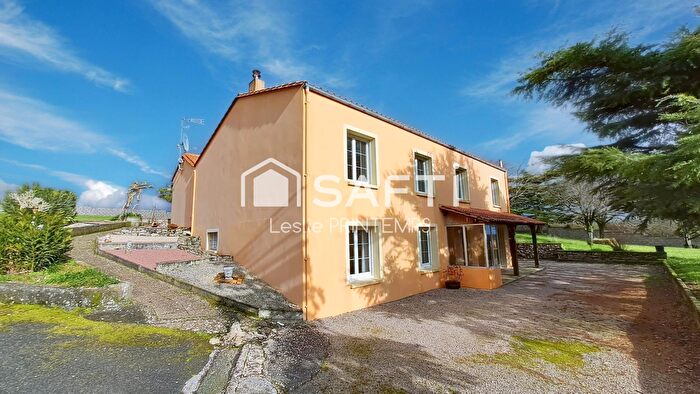 Maison à vendre - Xanton-Chassenon - 11 pièces - 6 chambres