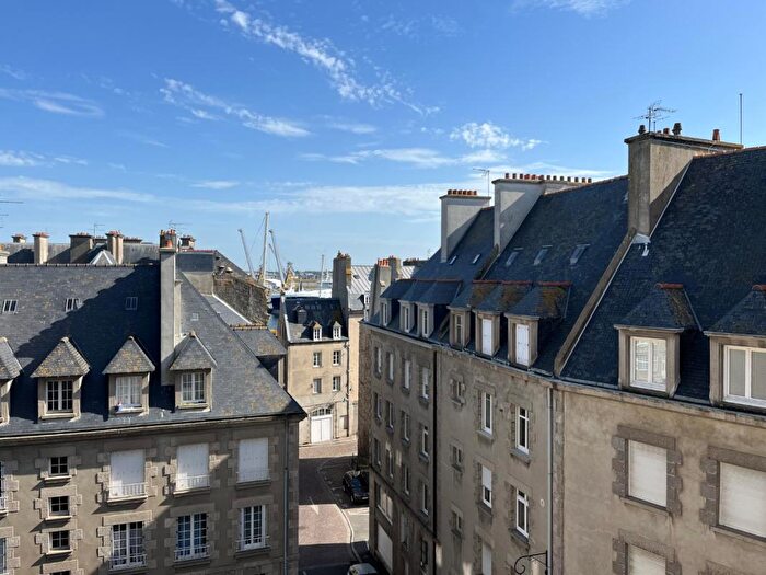 Appartement 4 pièces à Saint-Malo, Intra-Muros, à louer