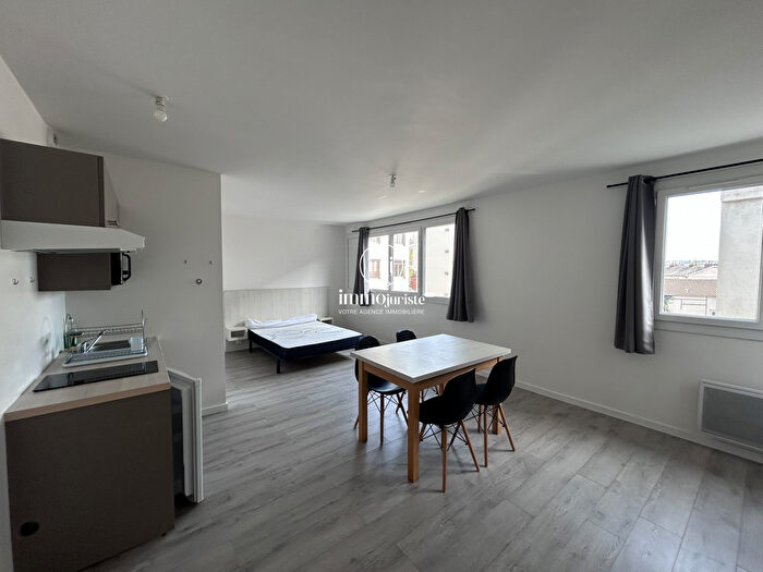 Appartement 1 pièce à Limoges, Centre-ville, Hôtel de Ville, Emailleurs, à louer