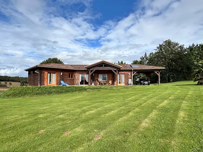 Maison à vendre - Tieste-Uragnoux - 4 pièces - 3 chambres