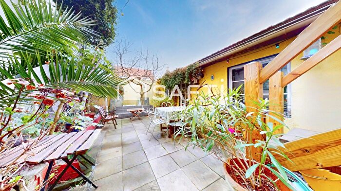 Romainville, Centre-ville : Maison 6 pièces à vendre