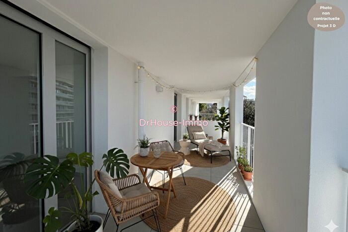 Appartement à vendre - Marseille e , Saint-Tronc - 5 pièces - 4 chambres