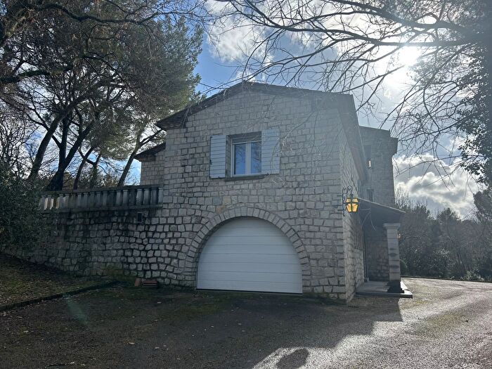 Maison à vendre - Sainte-Anastasie - 7 pièces - 4 chambres