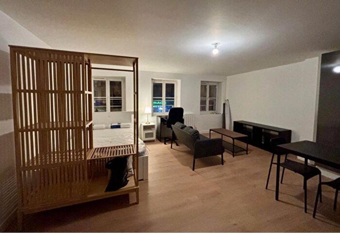 Appartement 1 pièce à louer à Saint-Denis, Péri, Langevin, Stalingrad, Politzer