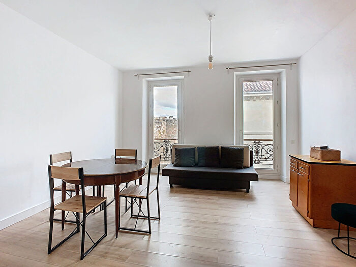 Appartement 3 pièces à Marseille 7ème, Saint-Victor, à louer