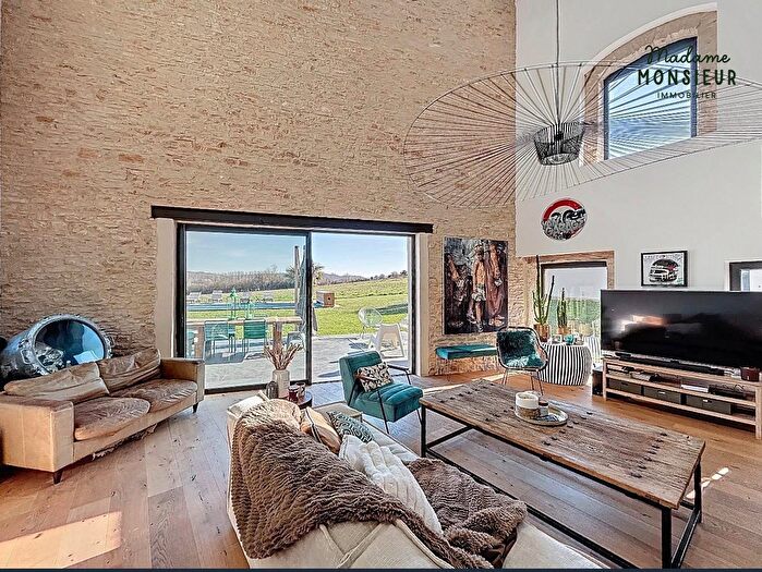 Maison 6 pièces à vendre à Saint-Marcel-Bel-Accueil