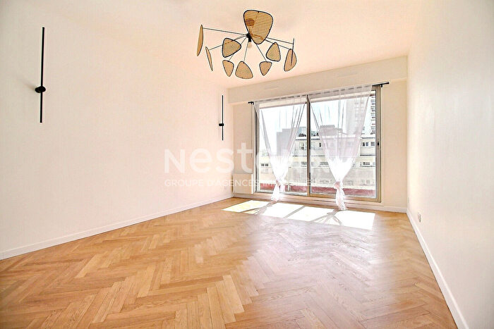 Appartement à vendre - Courbevoie, Hôtel de ville - 4 pièces - 3 chambres