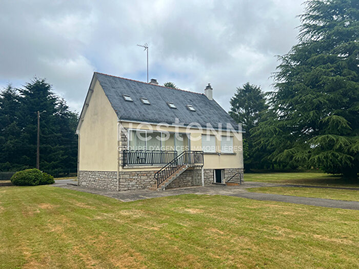 Maison à vendre - Pleucadeuc - 5 pièces - 4 chambres